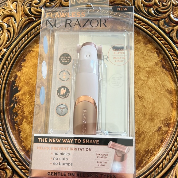 Flawless Nu | Bath & Body | Flawless Nu Razor Body Razor New | Poshmark